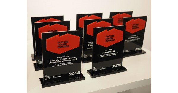 Future-house-award-2023-trophy